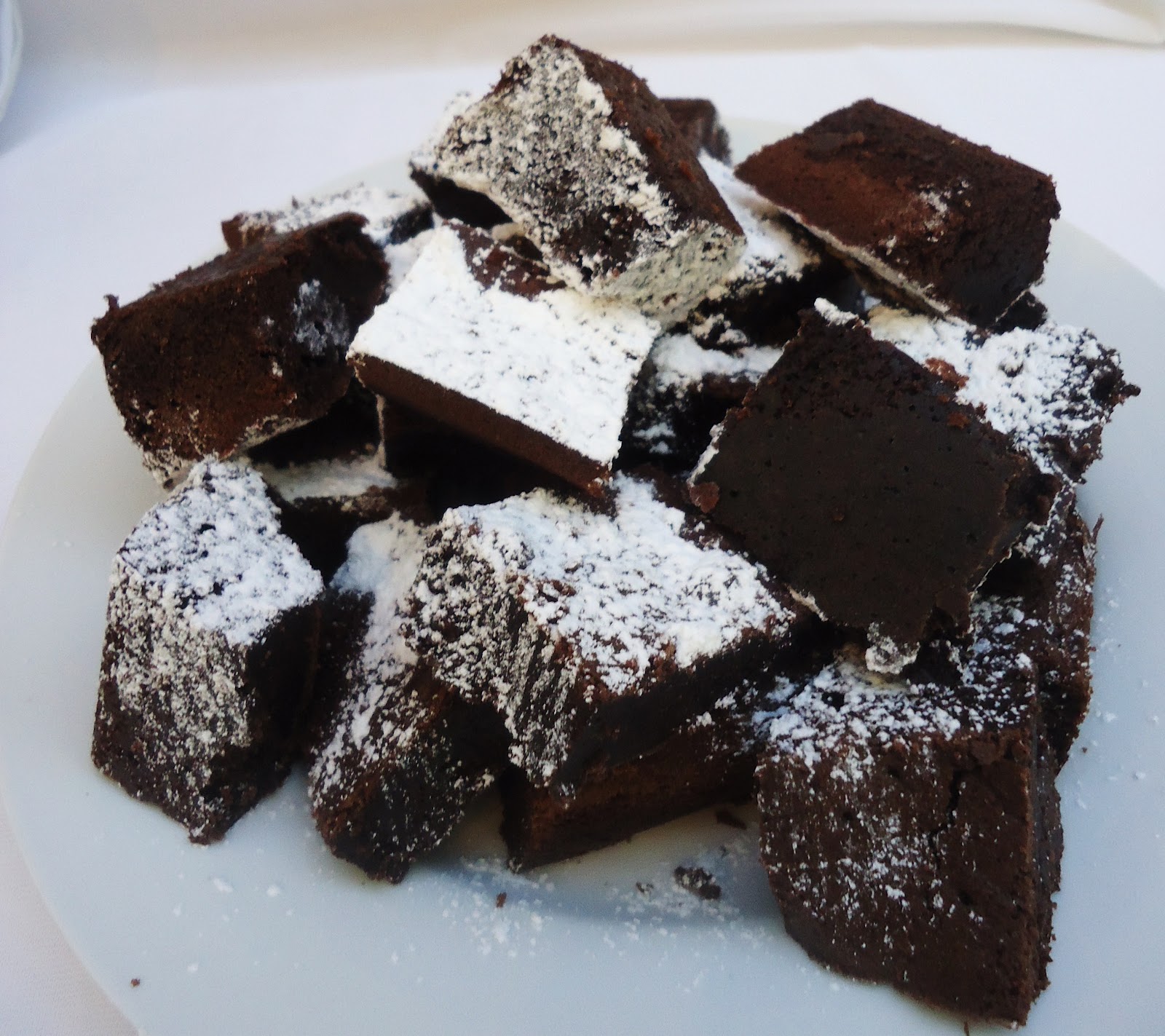 Delish.: Delish Chocolate Brownies