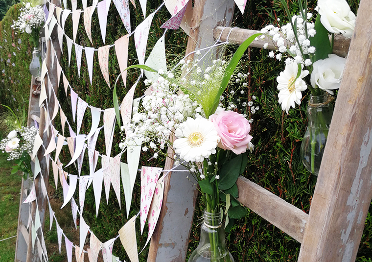 Mariage : Notre Photobooth à fanions DIY - Les Pinceaux Mélangés