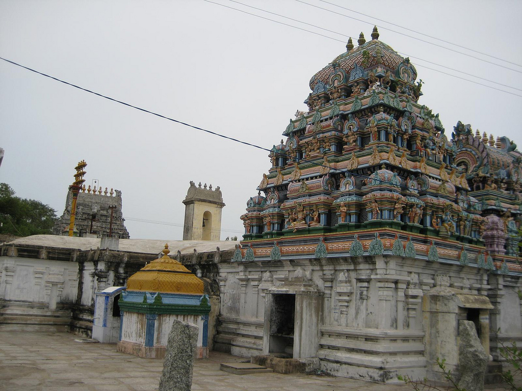 Tamilnadu Tourism: Sampangi Pitchaaleeswarar Temple, Arani, Thiruvallur
