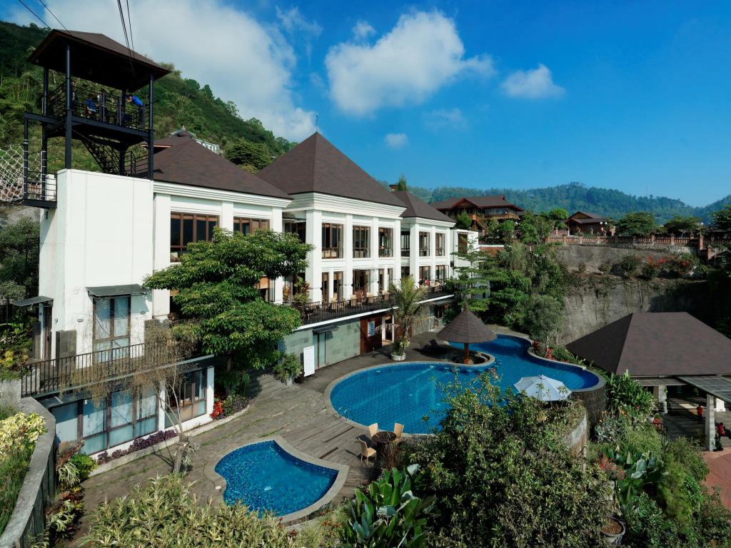 7 Resort Cantik untuk Liburan di Batu Malang
