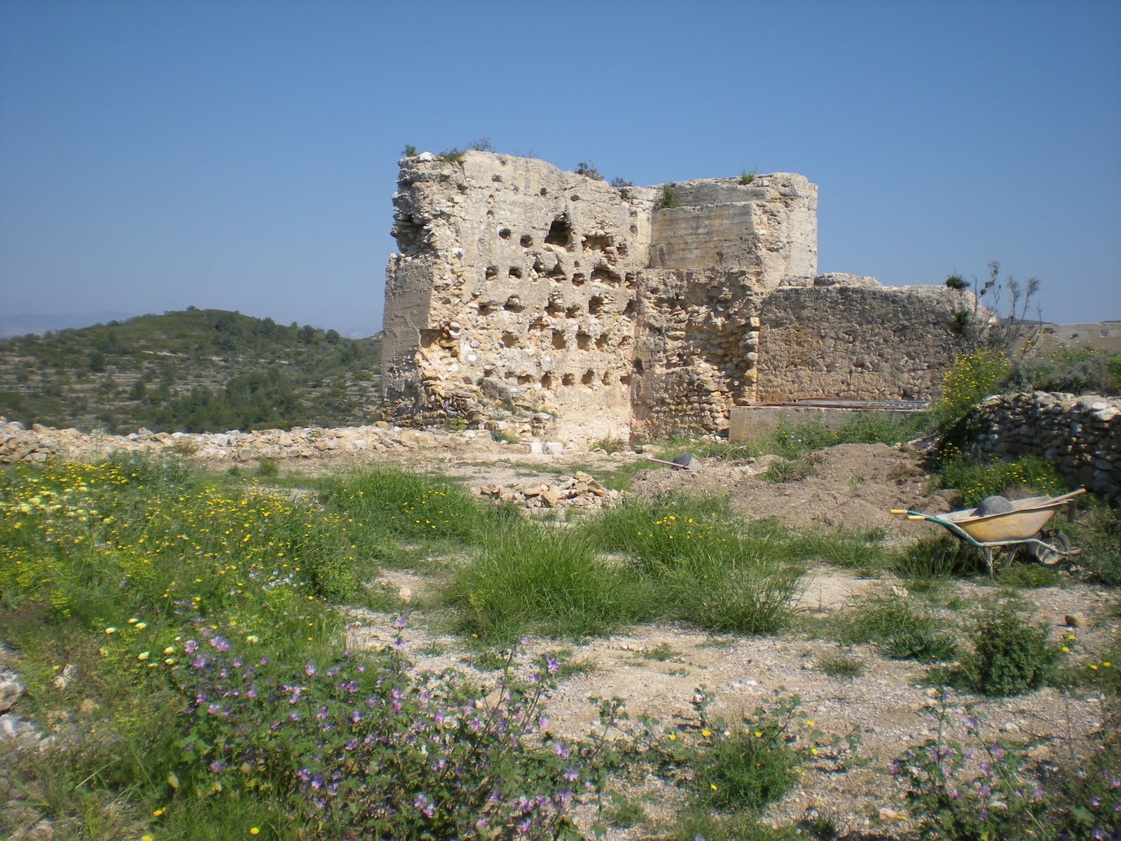 Artus y la carretera: Castillos de Cervera del Maestre, Morella y Borriol