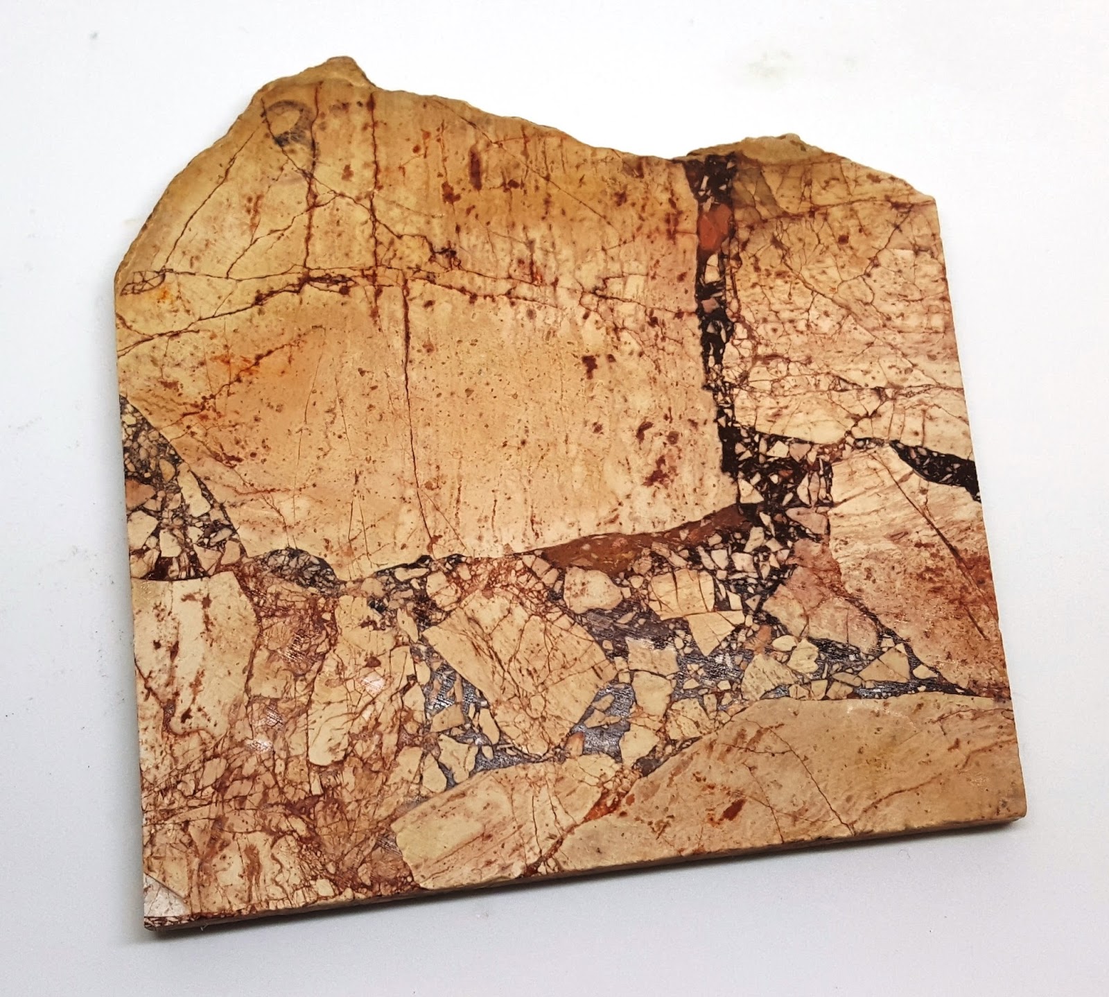 Breccia Vs Conglomerate