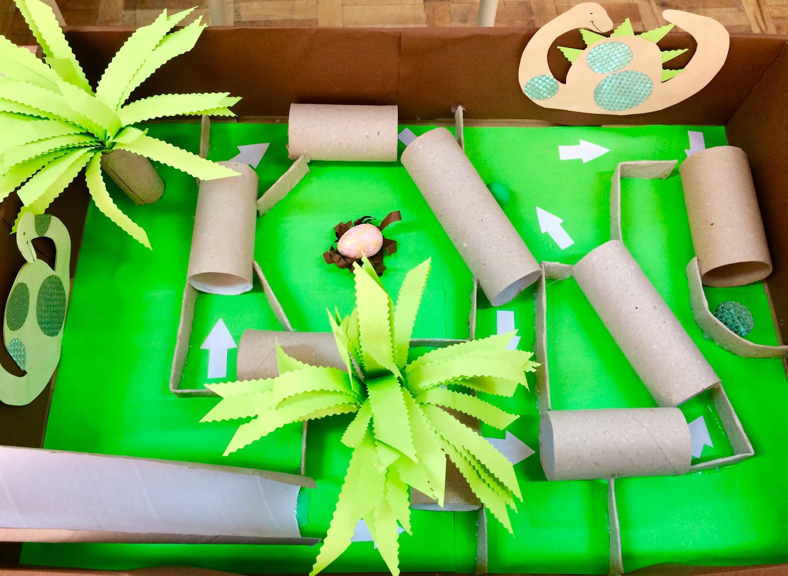 Joc din materiale reciclabile: „Prin Cretacic” - Materiale didactice de ...