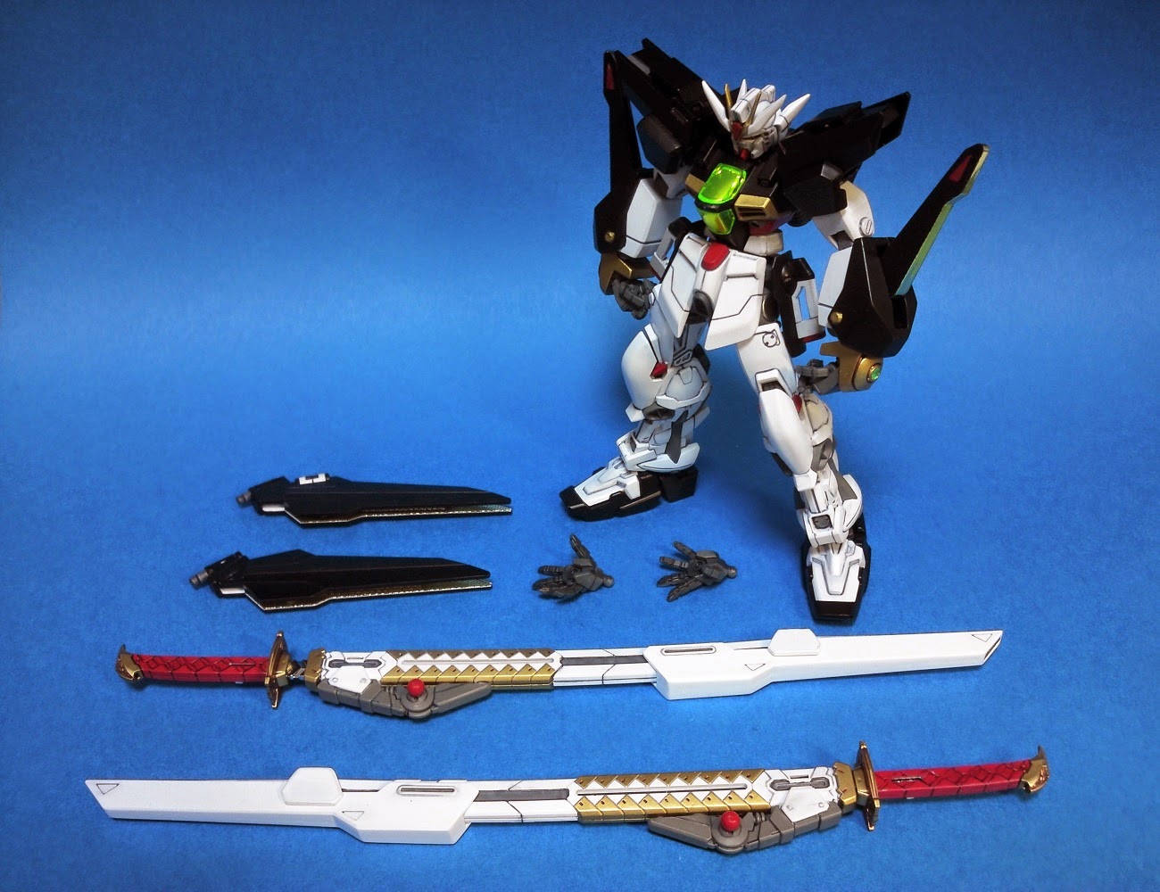 Custom Build: 1/144 Gundam Double X "Blade"