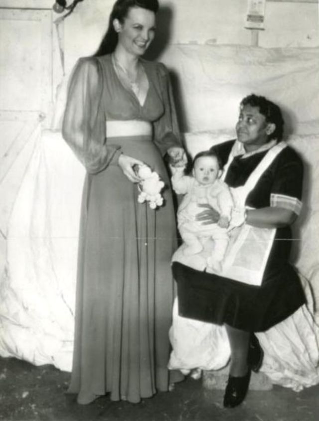 “Queen of The Amazons” - Fabulous Photos of the 6'4" Tall Burlesque ...