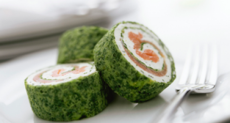 All About Food and Other Necessary Article : PRAWN AND SPINACH ROULADE