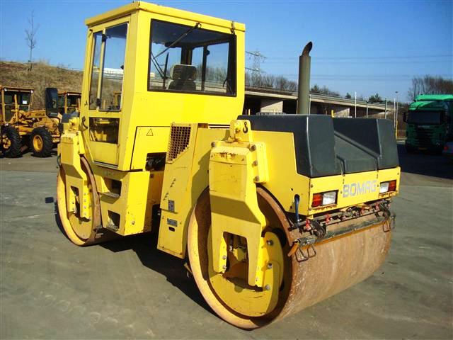 Cilindri Compactori Tandem Asfalt BOMAG BW141 Second 35500 Euro