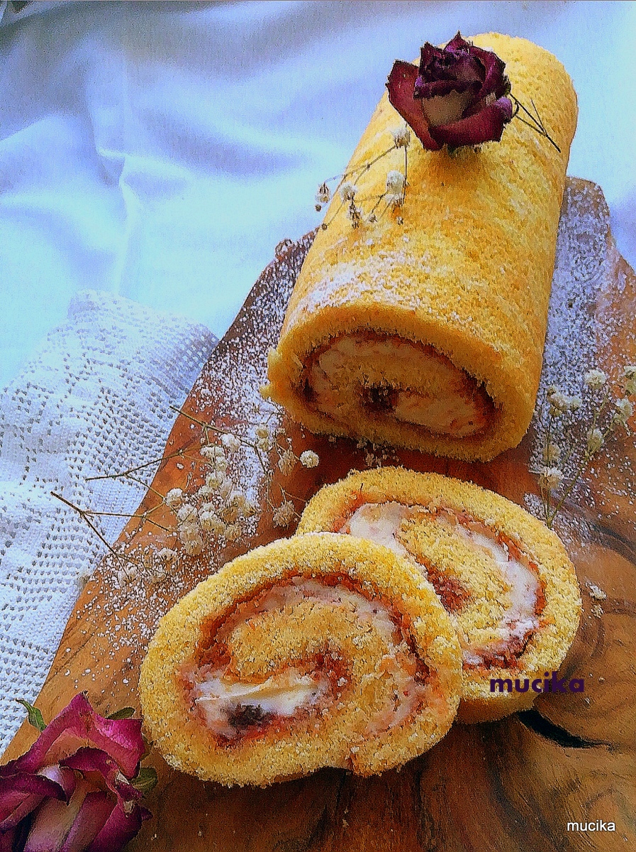 Ručak kod Mucike: Brzi rolat od džema od jagode i mascaponea