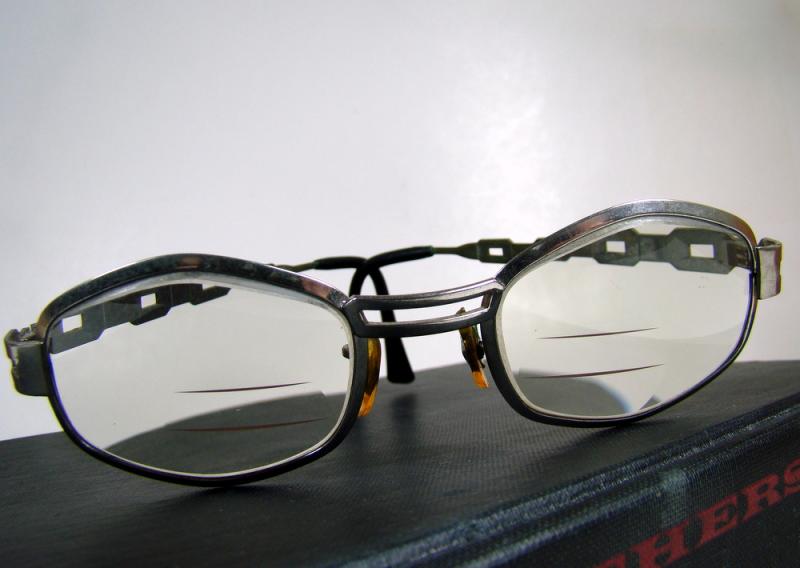 Eye 2 Eye Optometrists: Bifocals and Trifocals