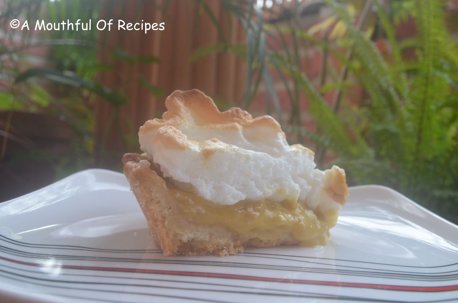 A Mouthful Of Recipes: Mango Meringue Pie : Pâte sucrée