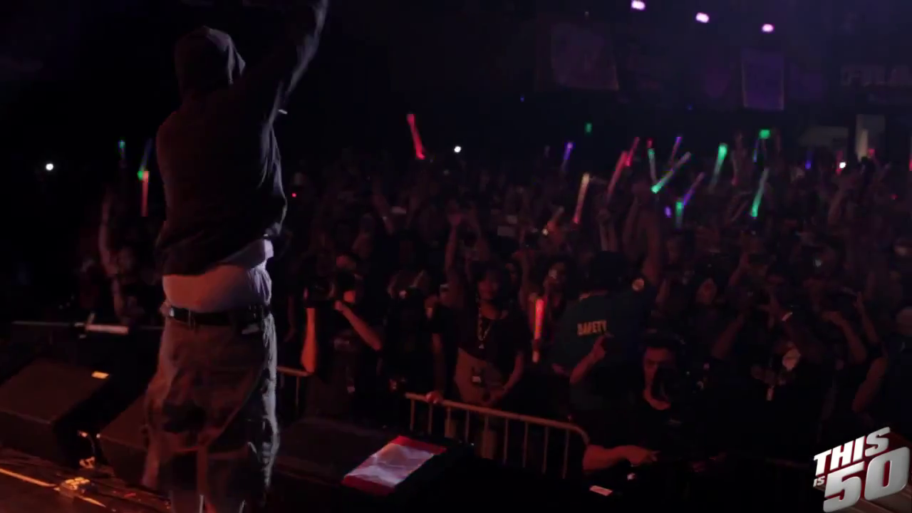 Male Celebrity Saggers (welcome to my eyes): EMINEM