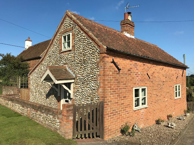 A Little Bit of British from Across The Pond: Dog Cottage, Norfolk