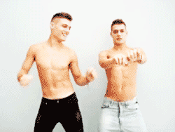 GIF of The Day - Dancing Twins | Oh yes I am
