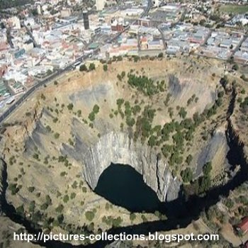 Collections Photo: Amazing Holes Around The World