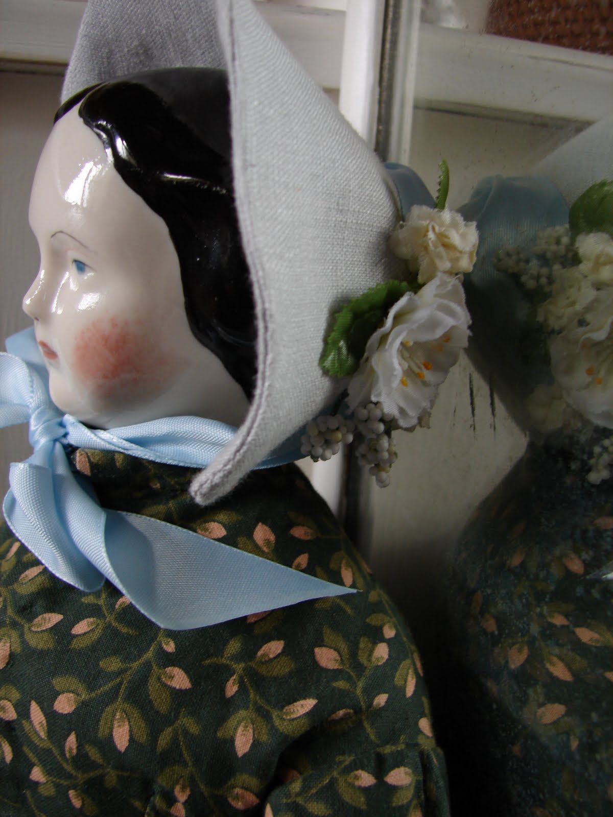 Miss Emaline's Circle of Fashionable Friends: Doll Bonnet TutoriaL ...