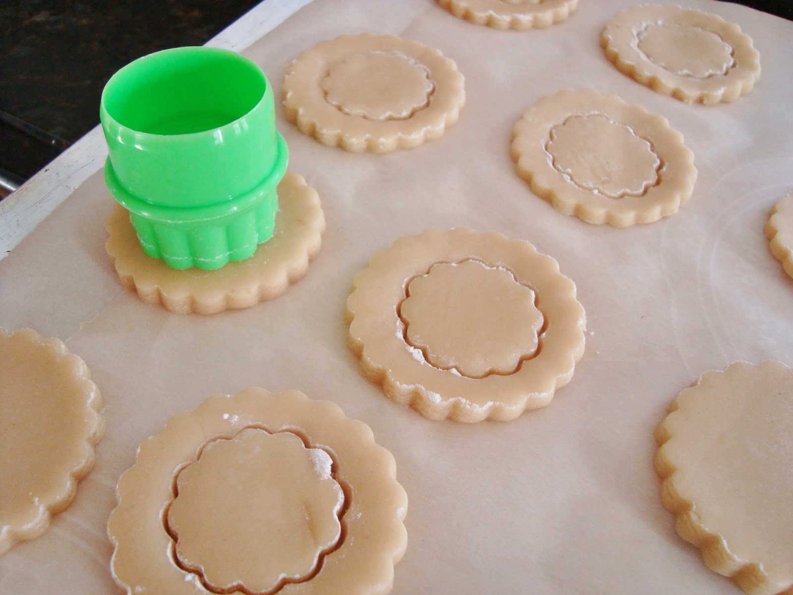 Someone's in the Kitchen: Arrowroot Cookies