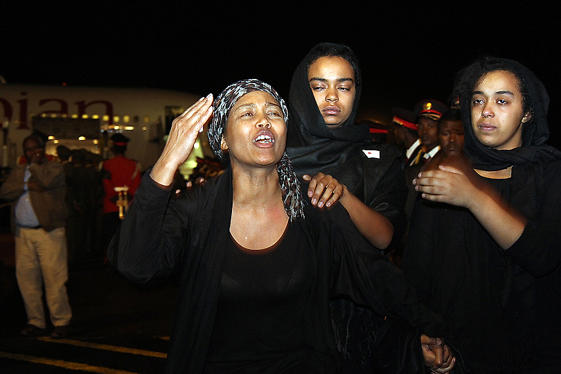 Haile's Weblog: Heart Breaking : Meles Zenawi's wife Azeb Zenawi mourns ...