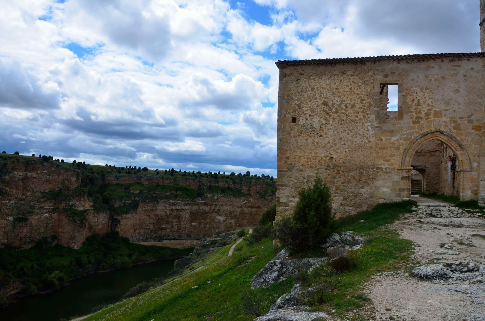 Tras los pasos del Románico: Carrascal del Rio, Románico Segoviano