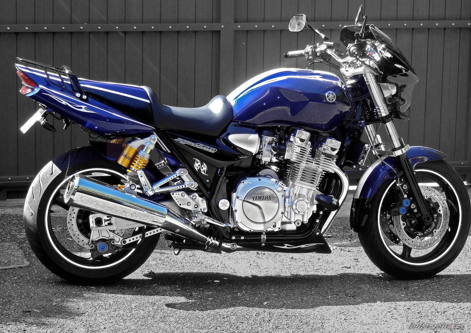 Yamaha XJR 1300 Galaxy blue