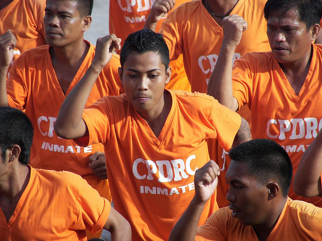 The Dancing Prisoners of the Philippines ~ Kuriositas