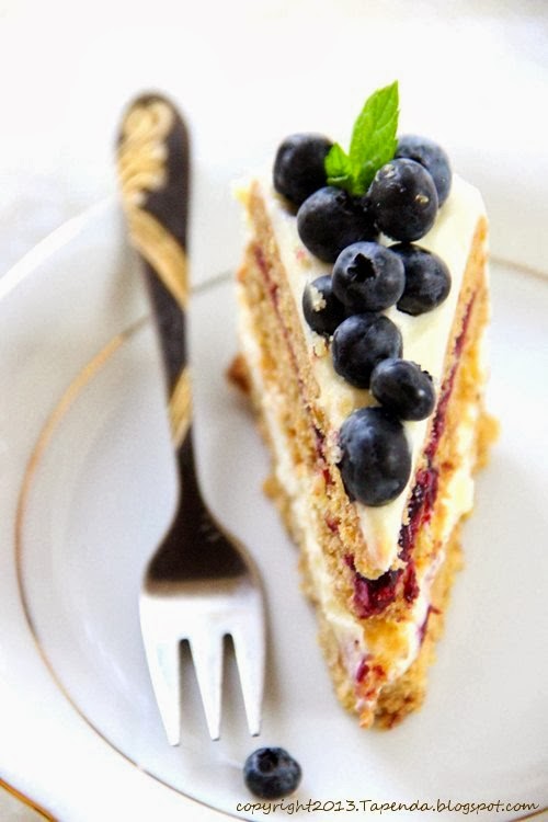 Torcik daim & borówki | TAPENDA Przepisy Kulinarne na każdy dzień