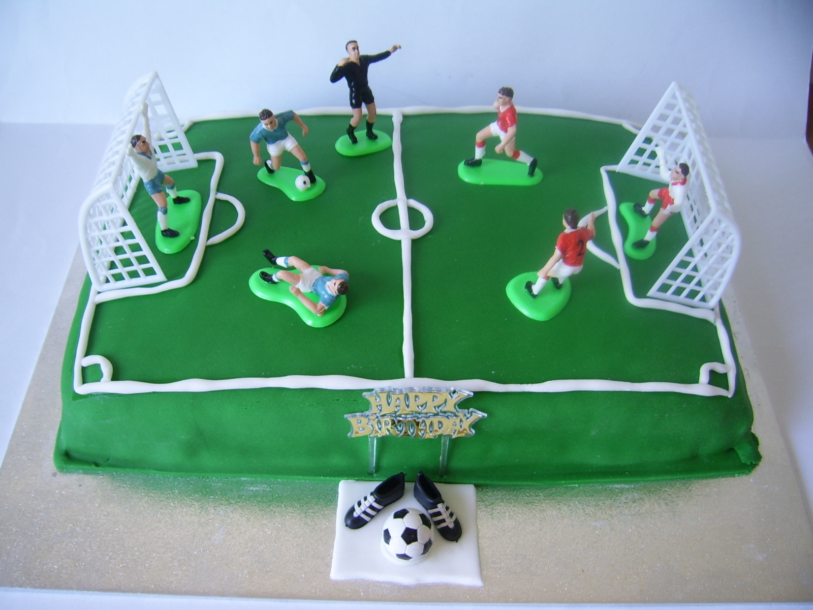 irenafoods: Football pitch cake - Tort teren de fotbal - Torta tereno ...