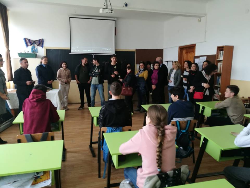 Mega Bacau: Scoala Gimnazială Letea Veche gazdă a 16 profesori din ...