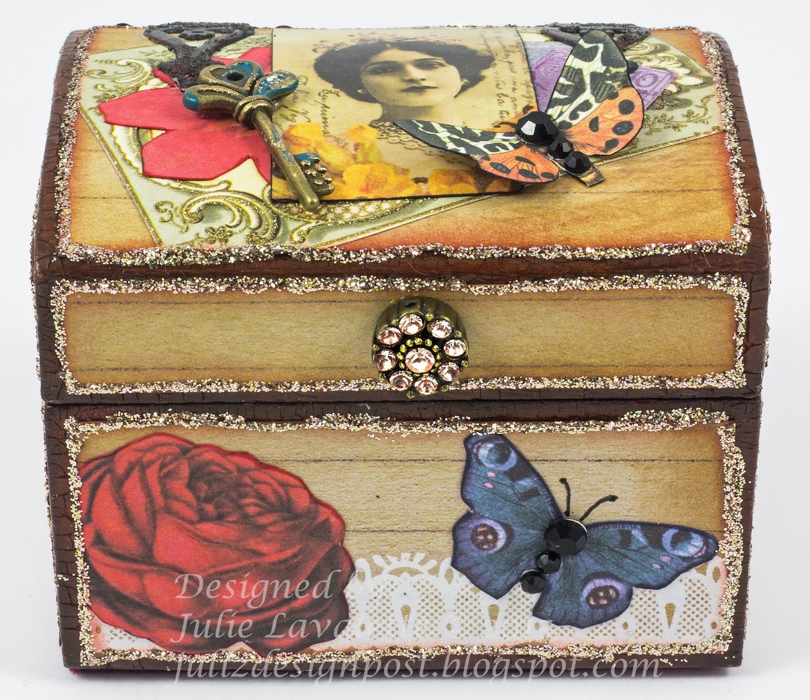 Juliz Design Post : Gypsy Gypsy Travel Chest