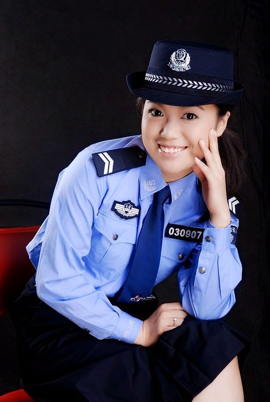 The Uniform Girls: [PIC] china policewoman uniforms x2