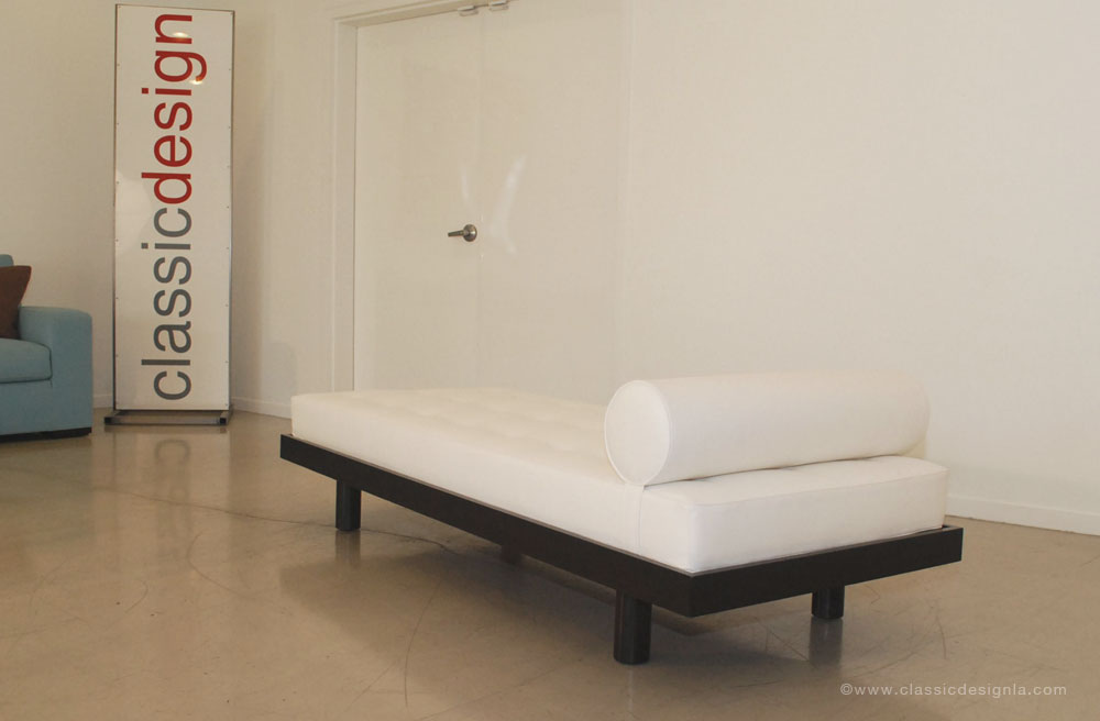 classic design: Modern Daybed
