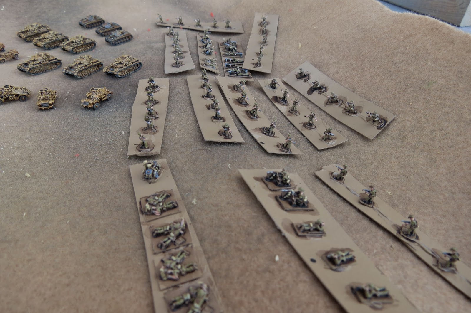 The Dog's Brush: WWII Micro Armor: North Africa