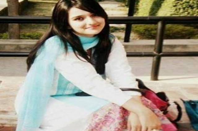 BEAUTIFUL TOP PAKISTANI GIRLS WALLPAPERS IMAGES IN HD - Tech Rider