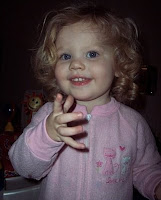 HearMyHands ASL: sign: MOMMY