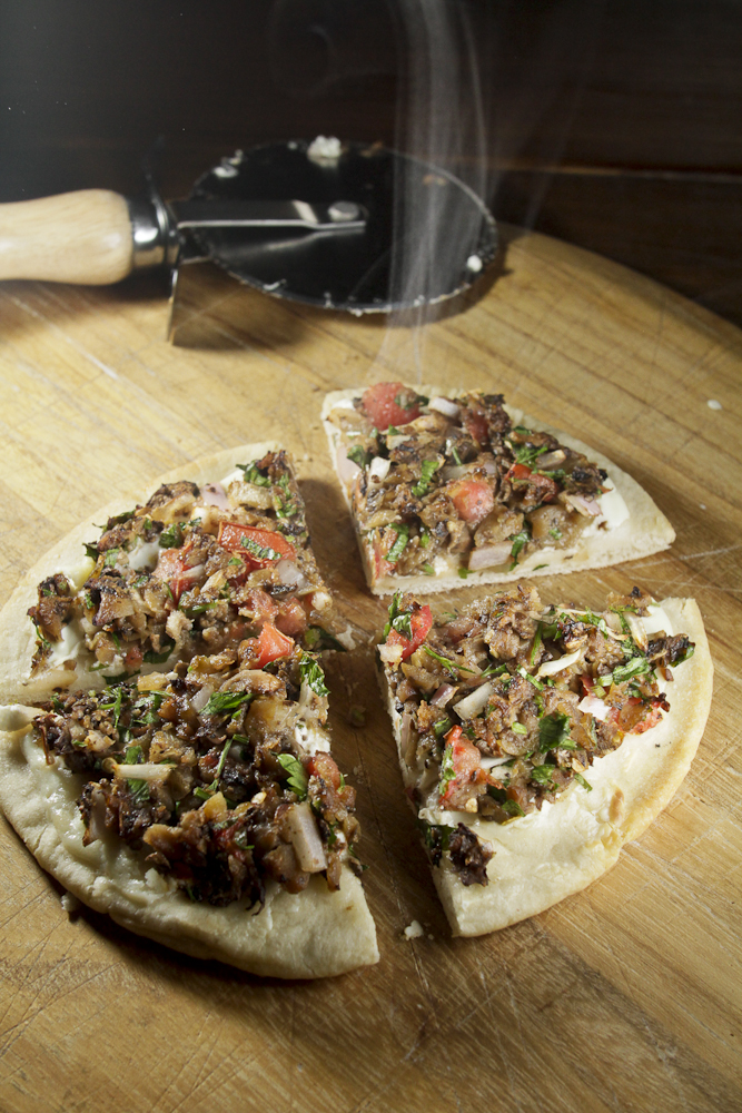 The Chubby Vegetarian: Vegetarian Syrian Pizza