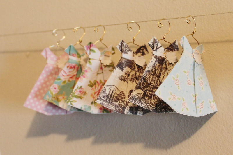 thealliancetrader design blog: Origami dresses on hangers