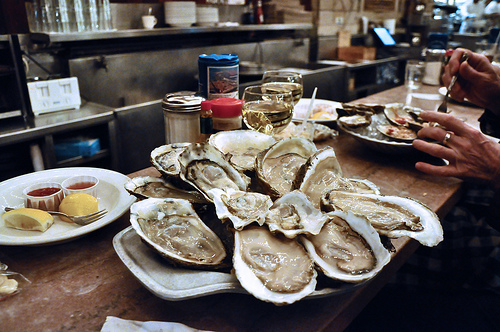 Behind the French Menu: Huitres. Oysters in France 1. Ordering, Eating ...