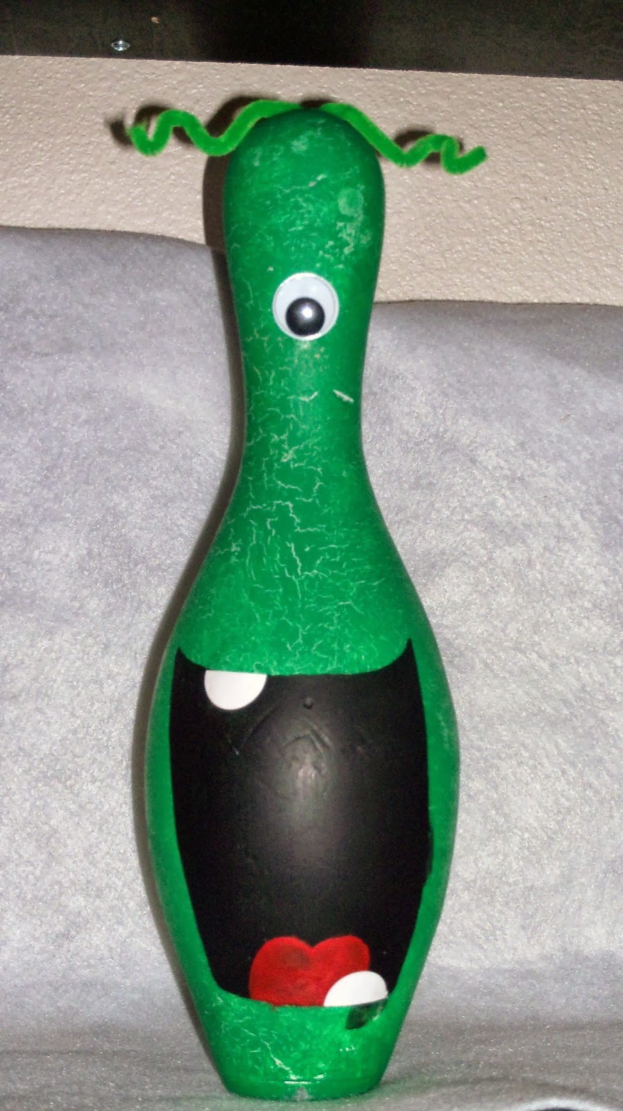 Scrapbooks, Crafts, and Cards, Oh My!: Third Page...Complete!