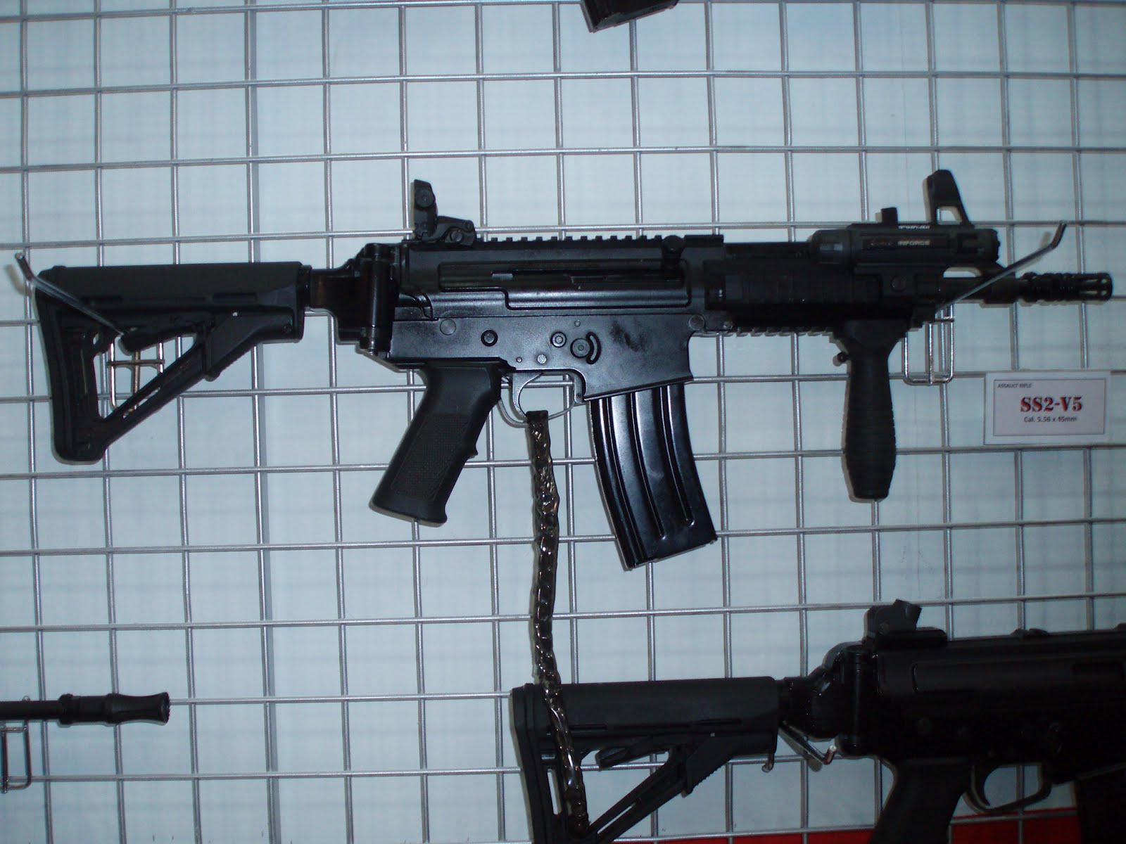 Bellator: Senapan Pindad SS-2-V5a1 Akurat dan Mematikan