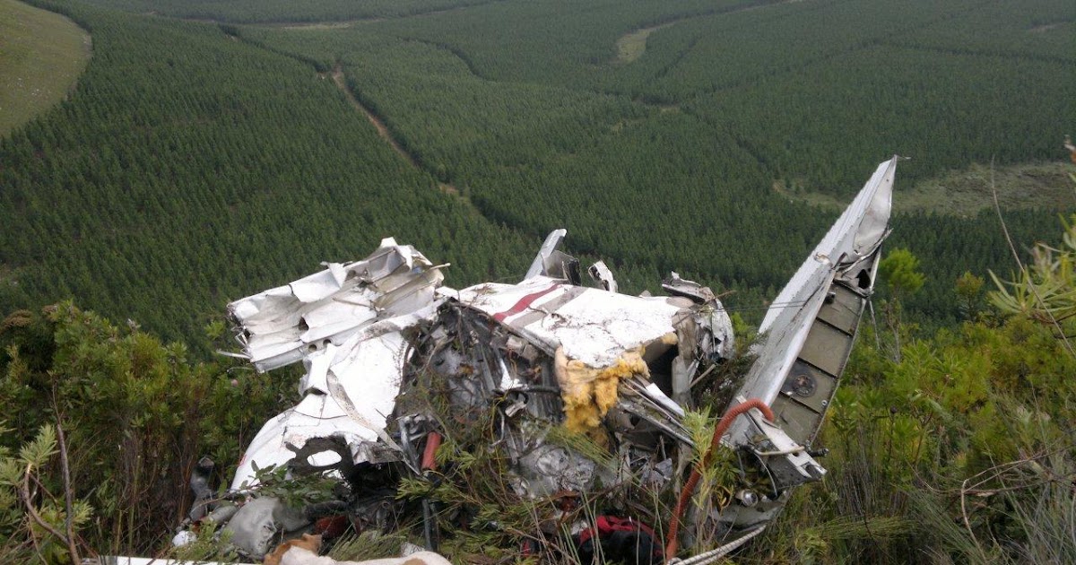 Kathryn's Report: Cessna 182Q Skylane, African Aero Safaris (Pty) Ltd ...