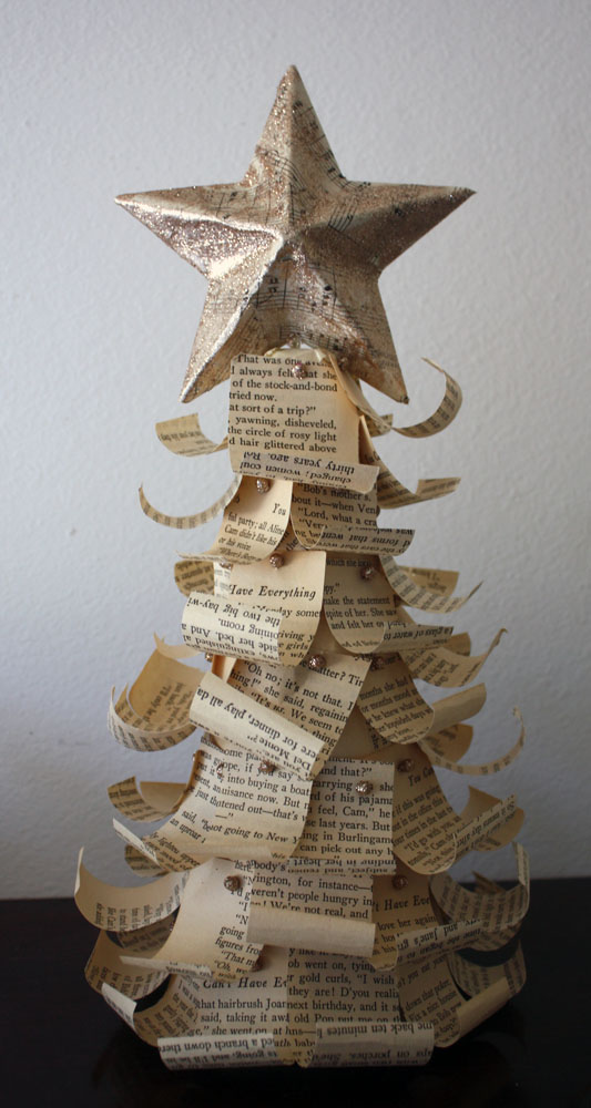 CraftyHope: Easy Rolled Paper Christmas Tree