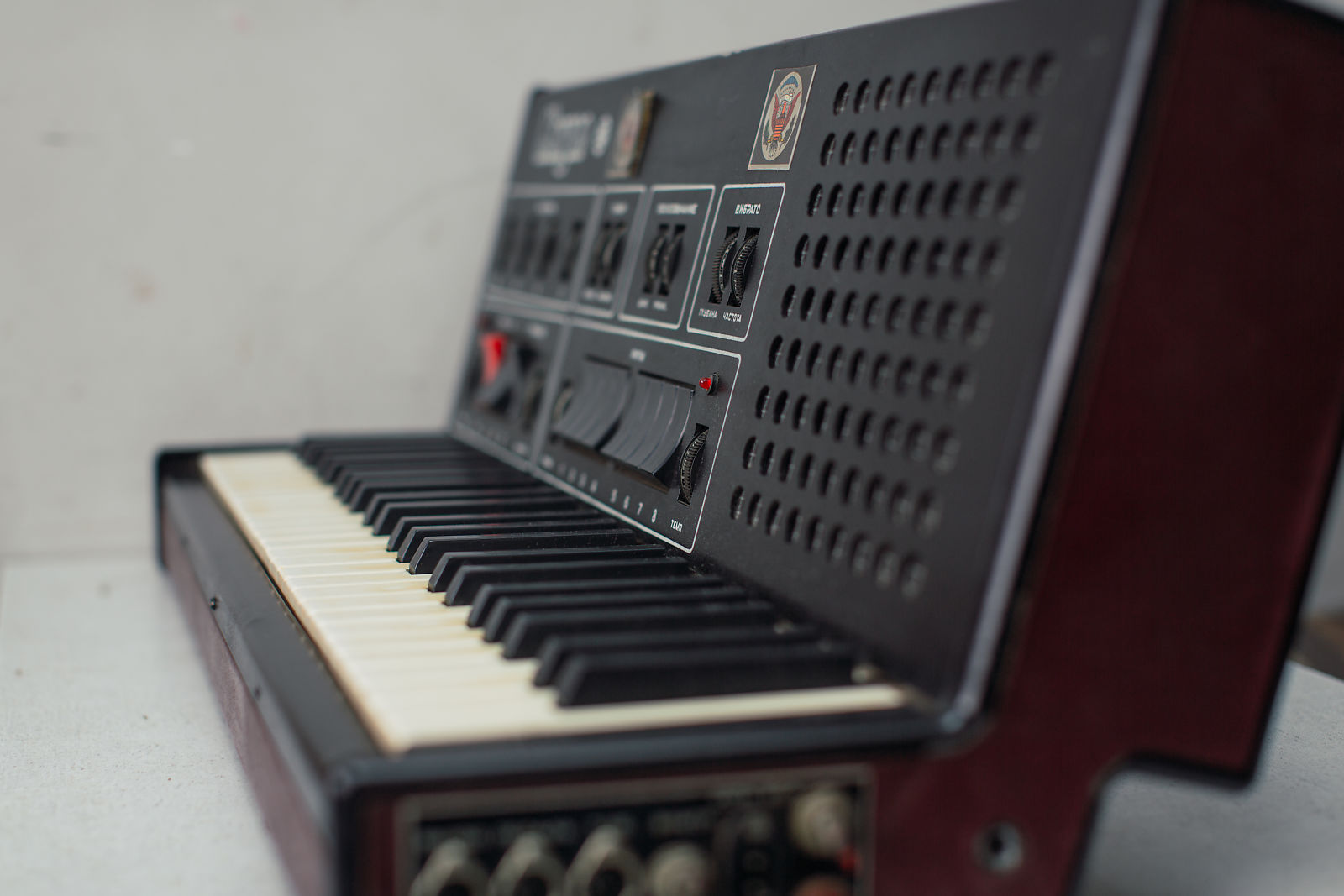 MATRIXSYNTH: Vintage Analog Soviet Russian Synthesizer "Manual" 1982