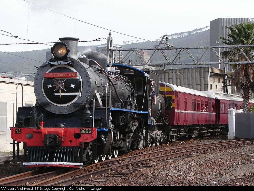 old STEAM LOCOMOTIVES in South Africa: Cape Town - Monument Station ...
