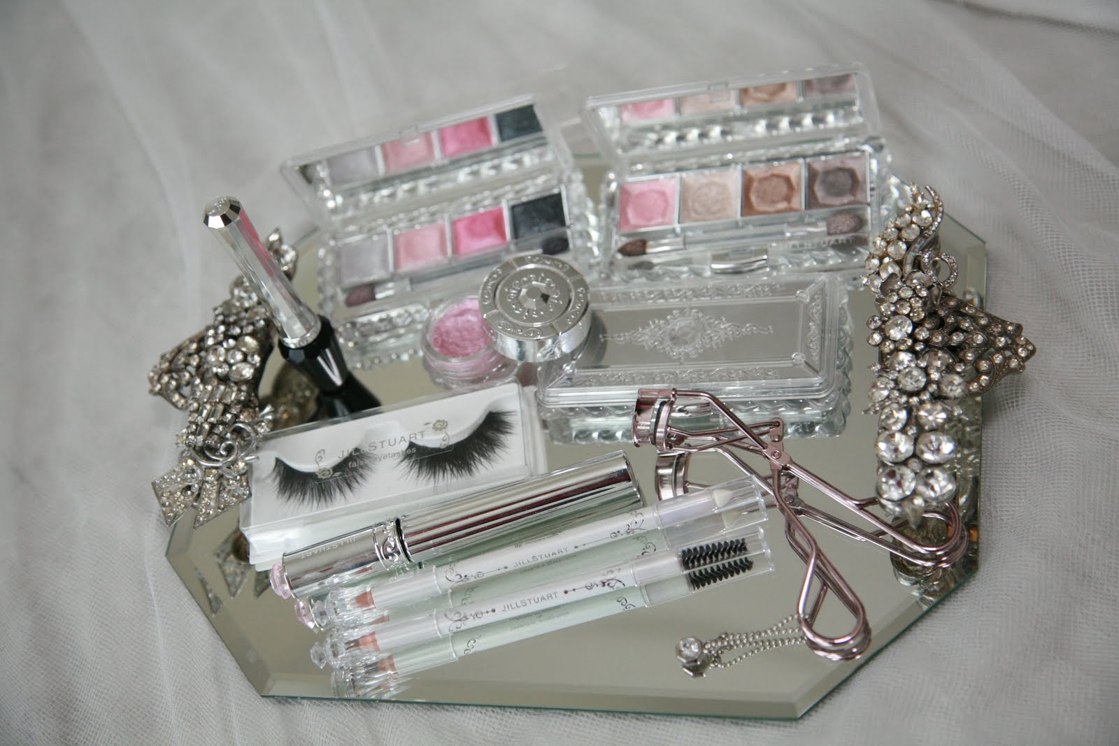 French Beauty Mark: Jill Stuart Makeup Fit For A Queen