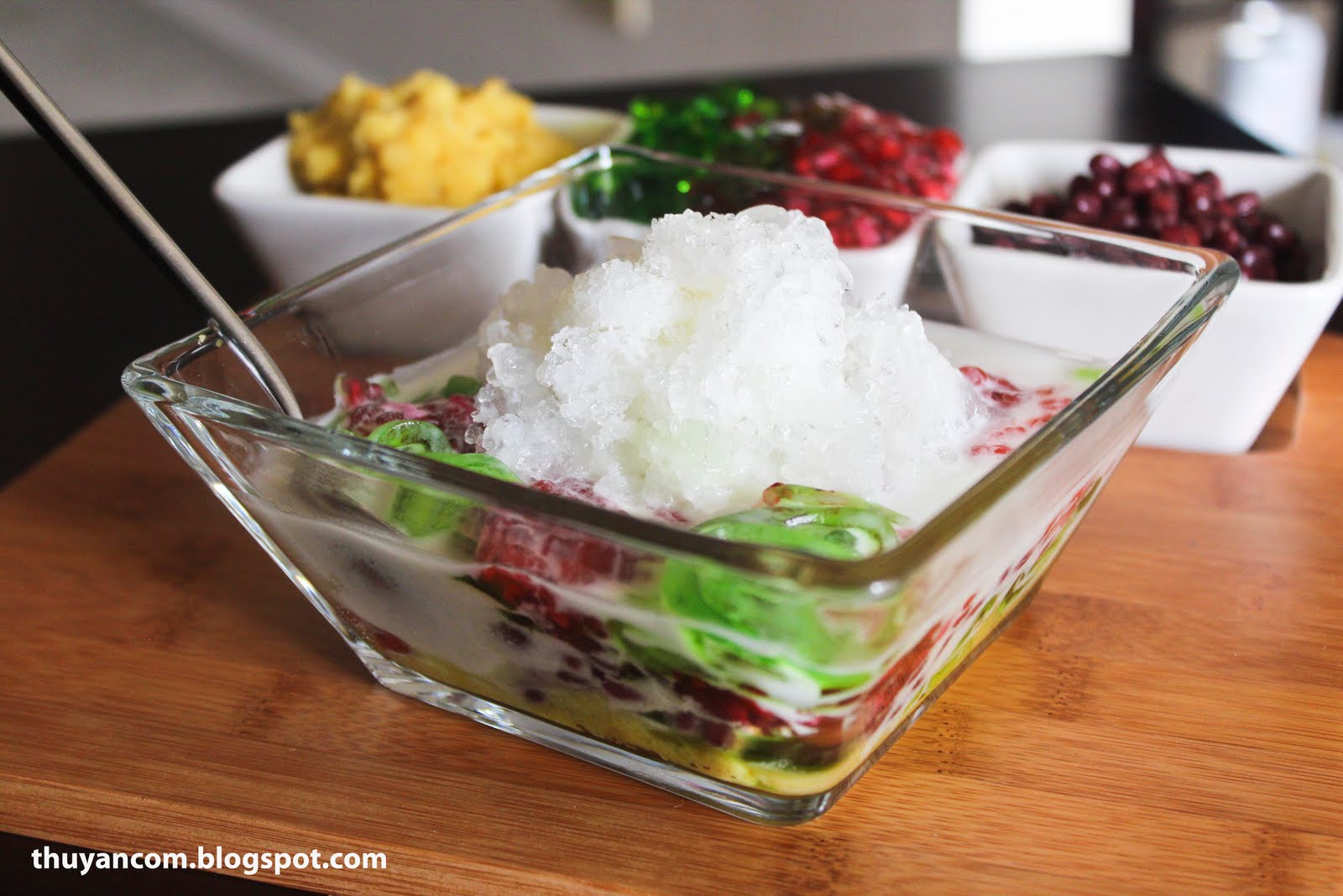 Blog of Salt: Che Ba Mau - Vietnamese Three Color Dessert
