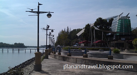 Plan and Travel: Dining at Lumut Waterfront Marina Wing