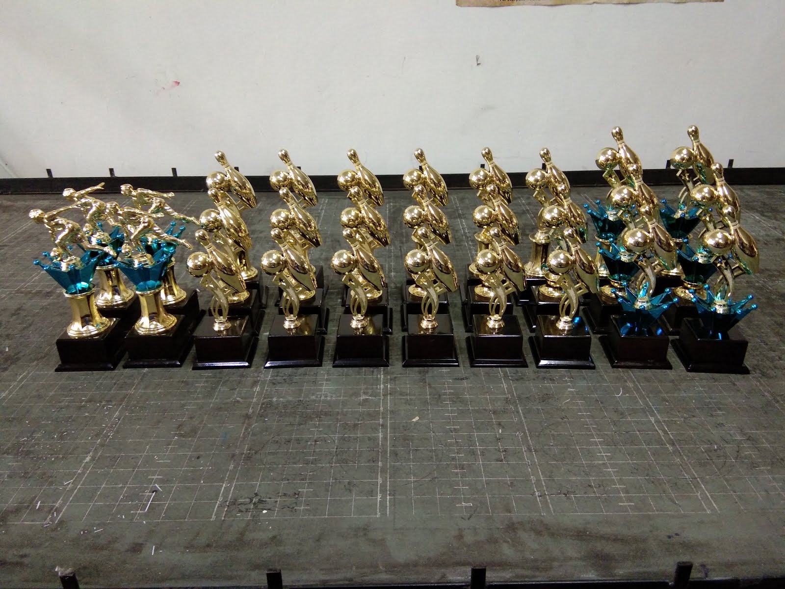 MEDAL & TROFI UNTUK SEMUA.: PIALA PUSINGAN KACA