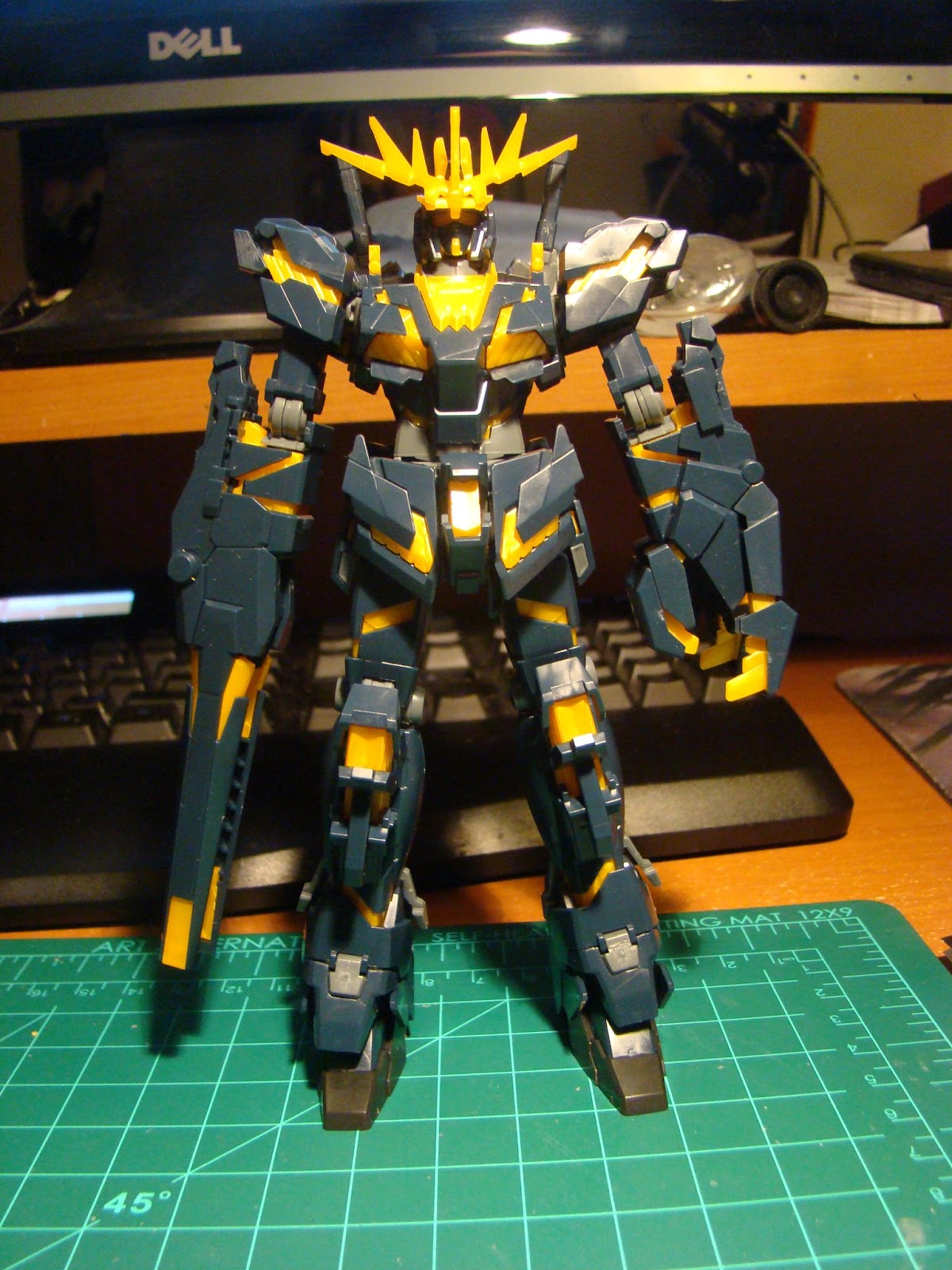 Mr. Nayiro's Gunpla Blog: 01 WIP HG Banshee Destroy Mode.