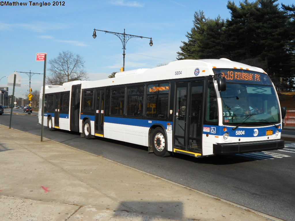 M.T. the Transport Fanatic: Novabus LFS Articulated 2012