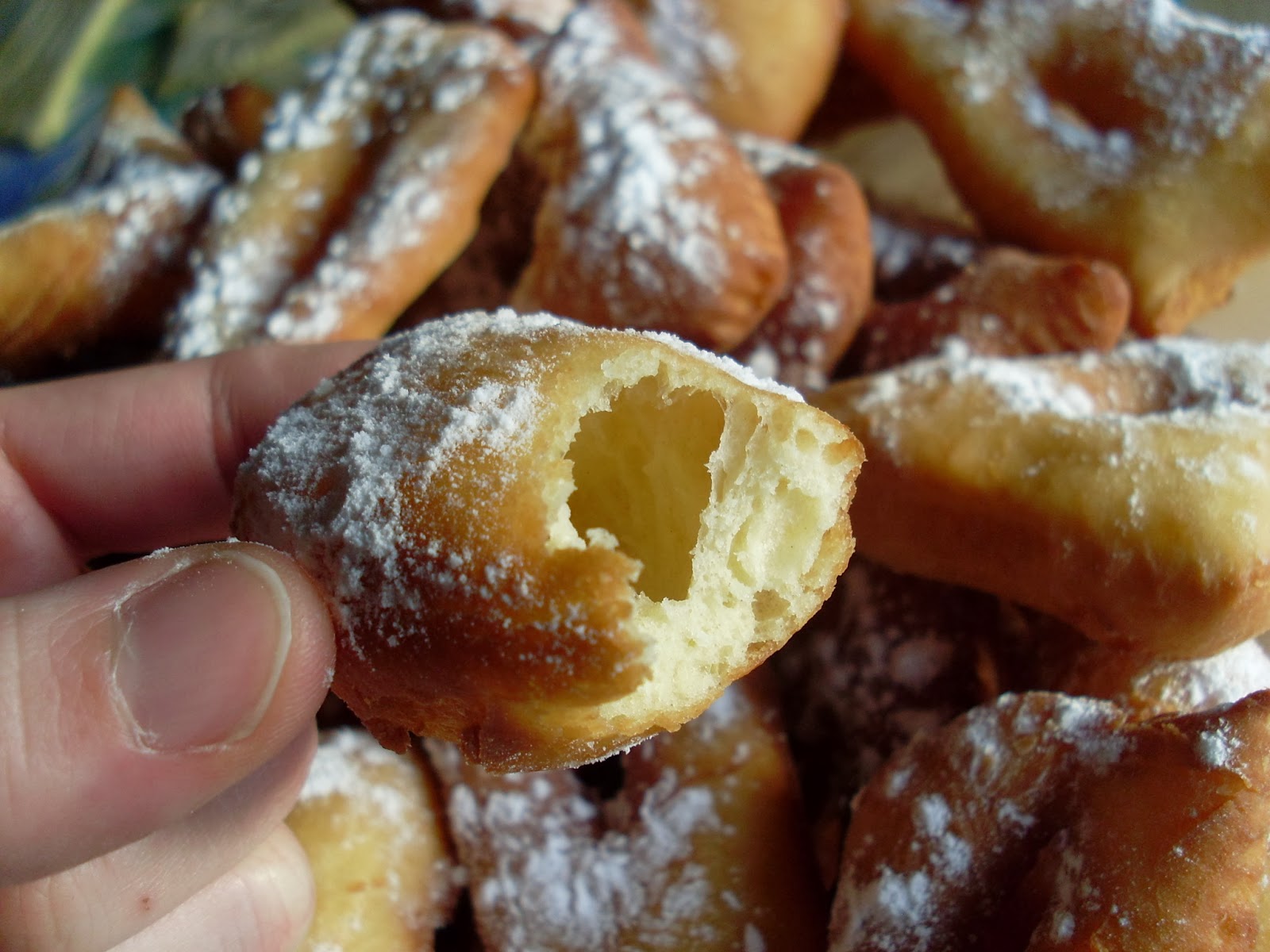 SUCRISSIME: les Beignets de Carnaval de ma Grand-Mère