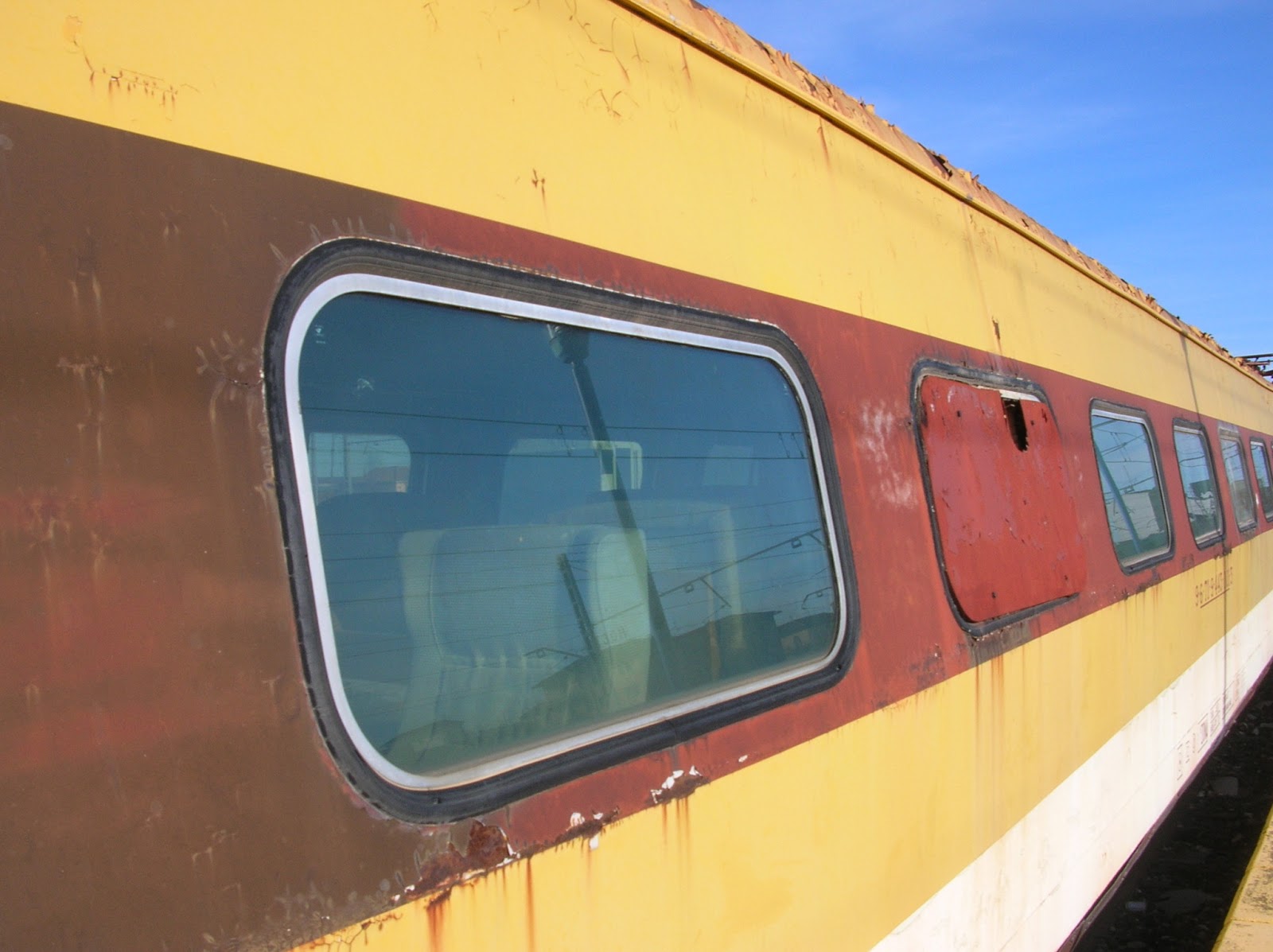 Renfe serie 443 "platanito" un tren basculante y singular